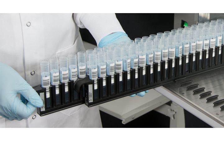 PCR検査機器｜ロシュ・ダイアグノスティックス