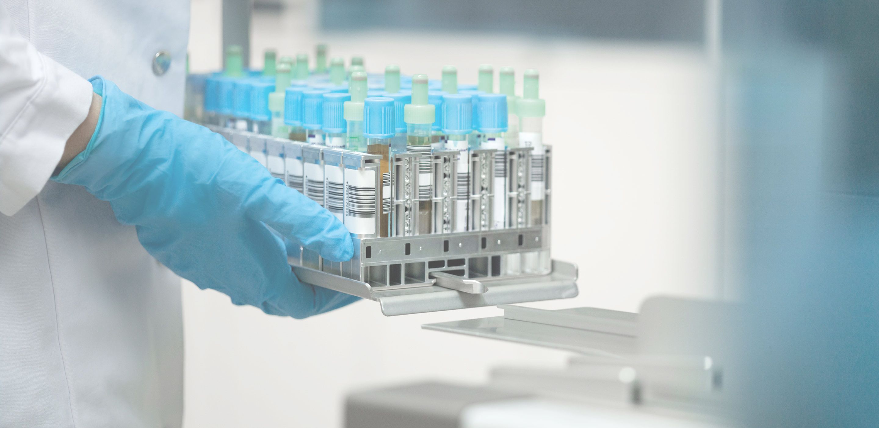 Roche kỷ niệm 50 năm đồng hành cùng ngành xét nghiệm Sinh hóa trên toàn ...